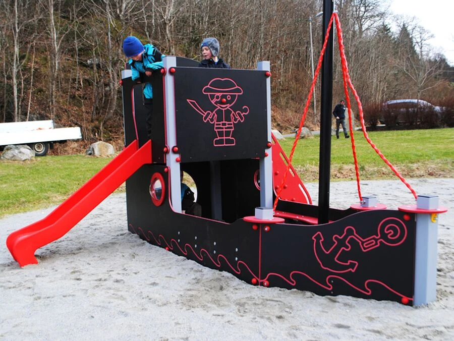 Alumina Piratskibet | tressudemiljø.dk